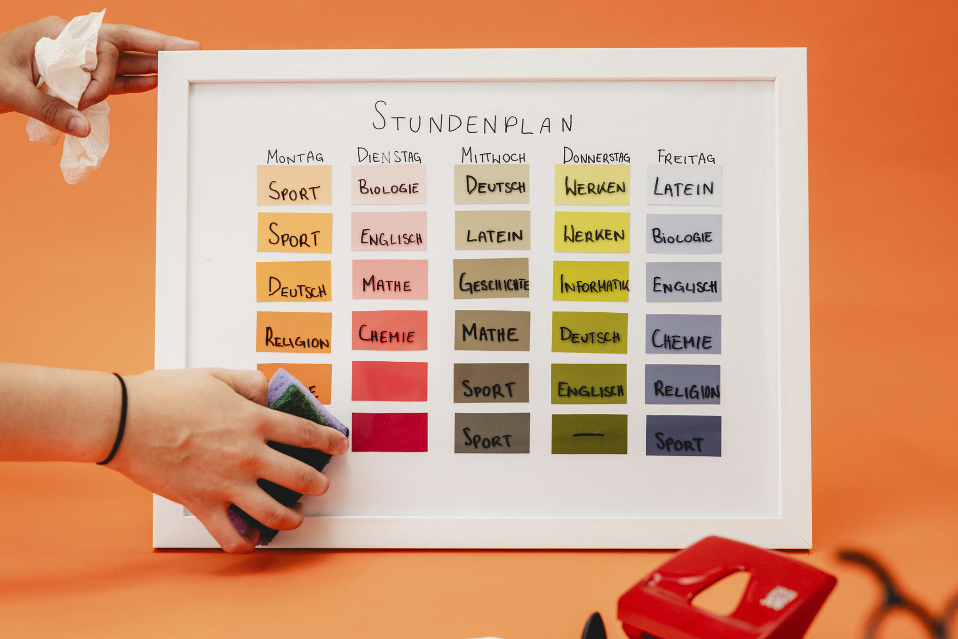 Wiederbeschreibbaren Stundenplan basteln